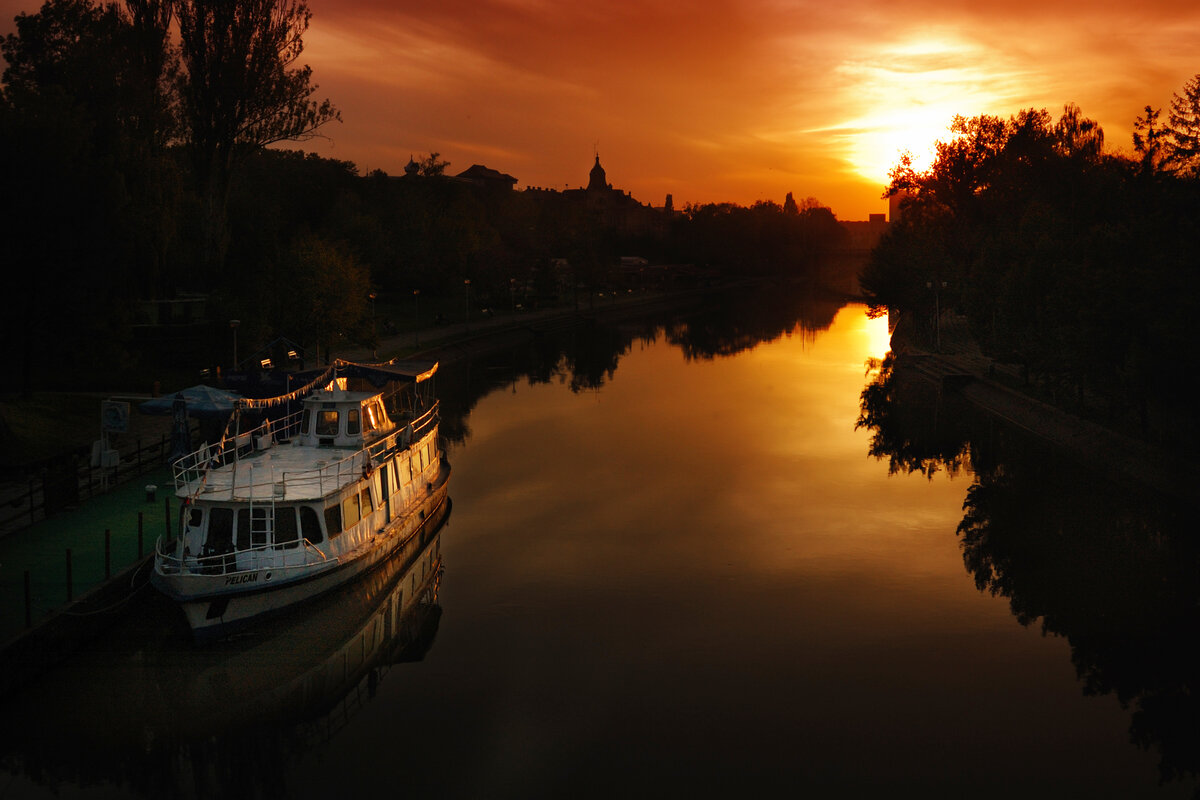 Povestea canalului Bega: Cum a transformat orașul. – E Fain La Timisoara